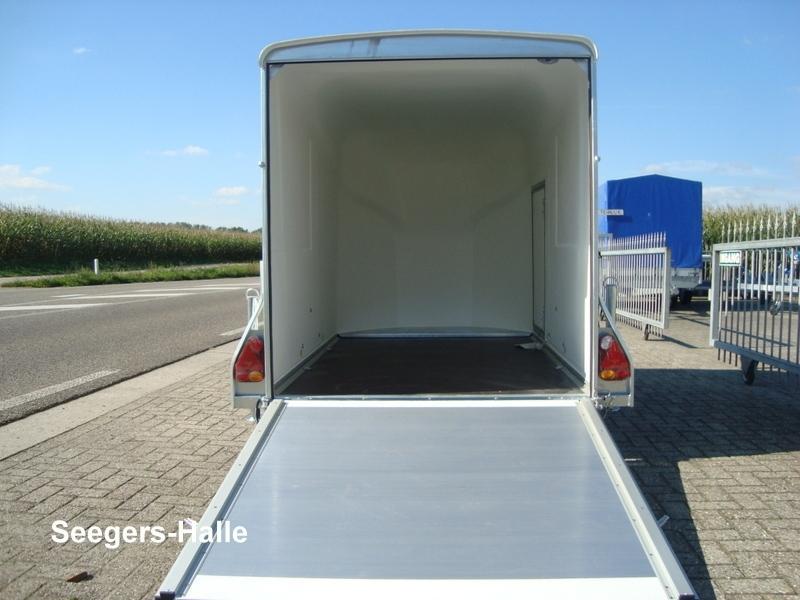 Debon gesloten polyester aanhanger gesloten aanhangwagen